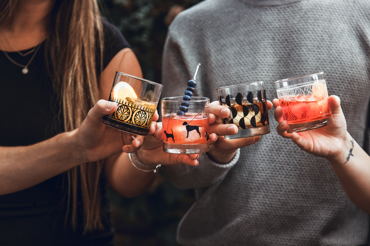 How To Host An Amazing Vintage-Style Cocktail Party – The Modern Home Bar